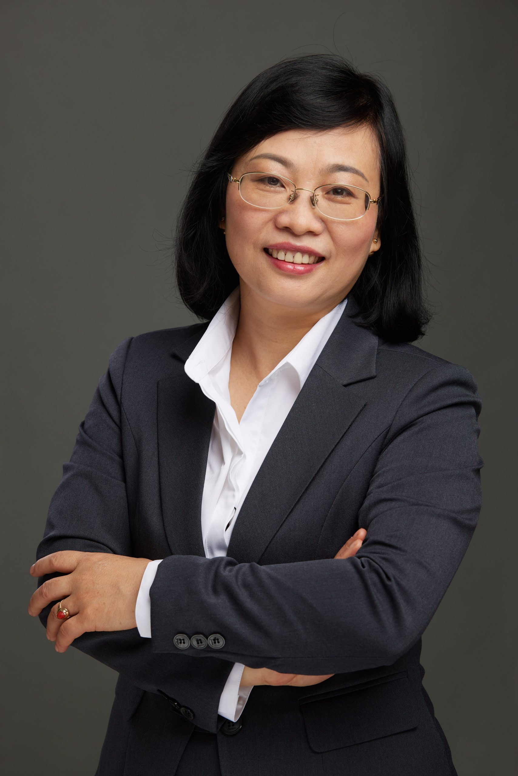 PGS. TS. Hoàng Tuyết Minh - Trường Quốc tế - ĐHQGHN