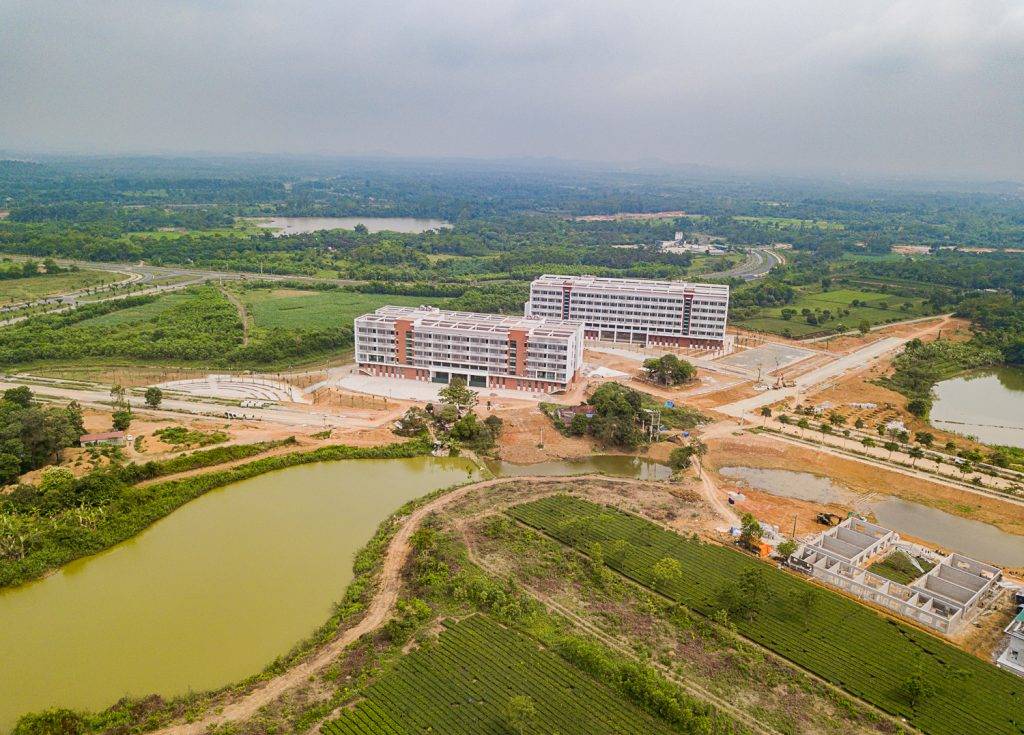 VNU’S Administrative Units commence work in Hoa Lac Headquarters ...