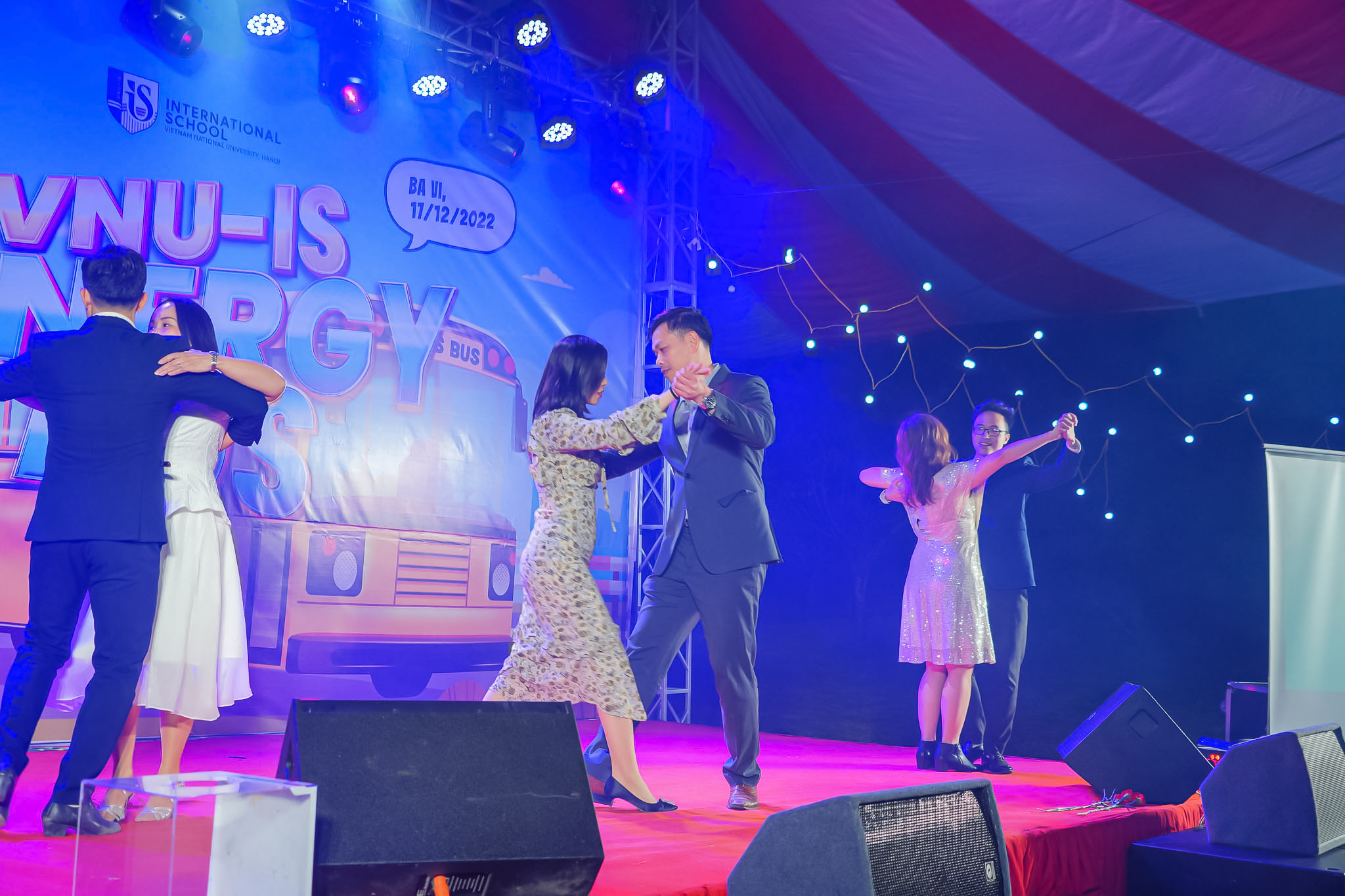 Đêm Gala “VNU-IS Energy Bus 2022” và giải thể thao “Bước chạy đồng hành ...