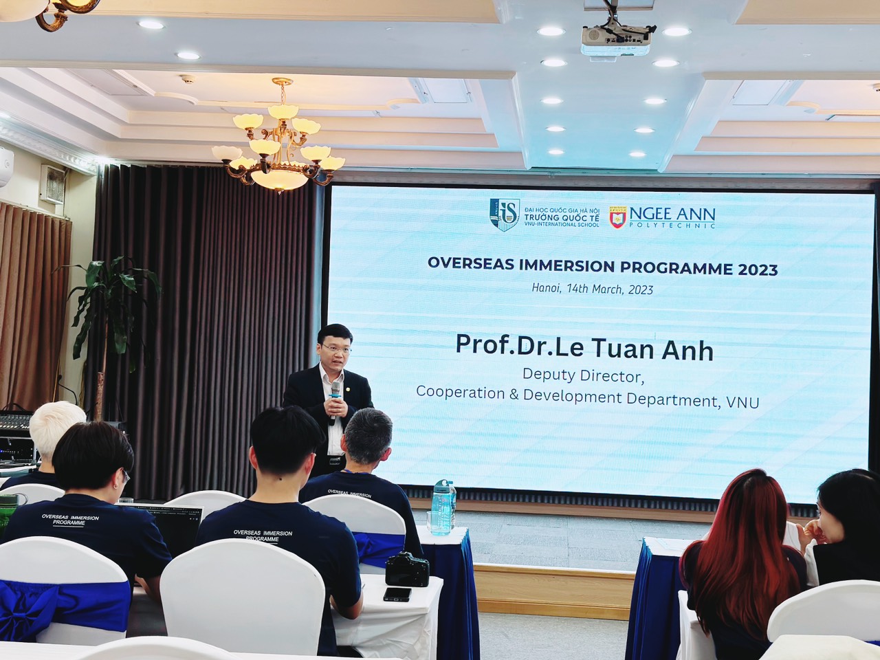 Impressive opening ceremony of the Overseas Immersion Programme (OIP) - Trường Quốc tế - ĐHQGHN